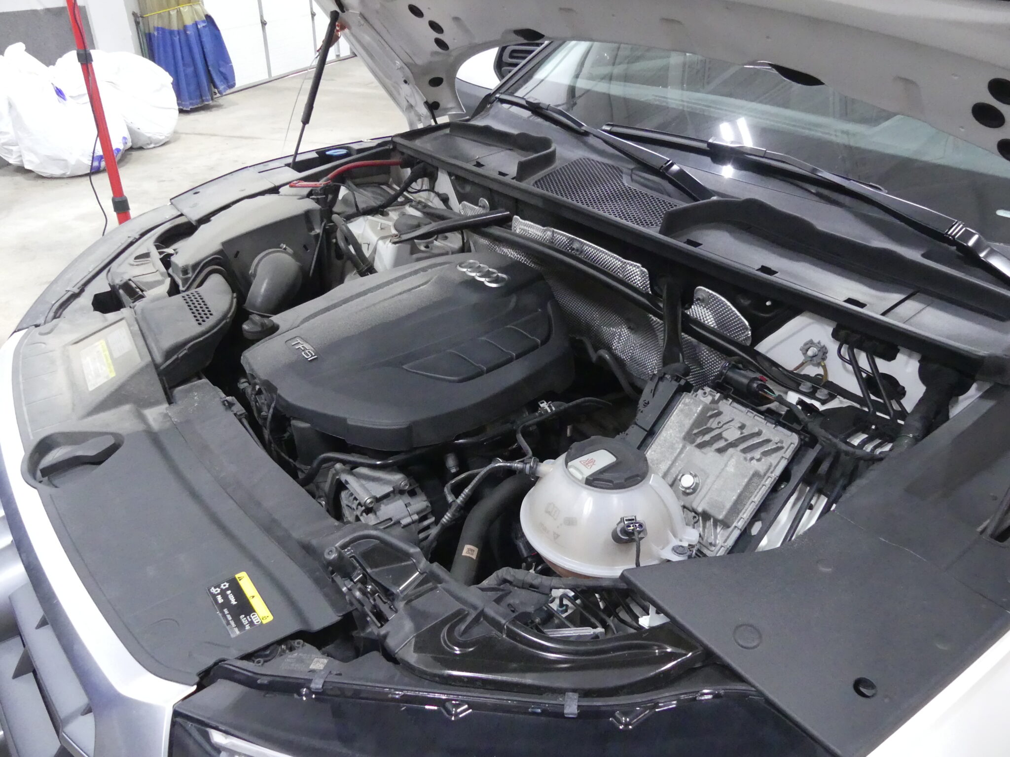 Dry Ice Cleaning for Automotive Detailing - Byond Zero